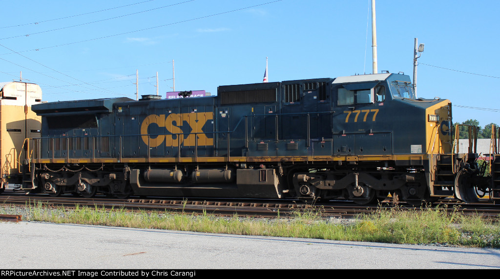 CSXT 7777 on Q296-17